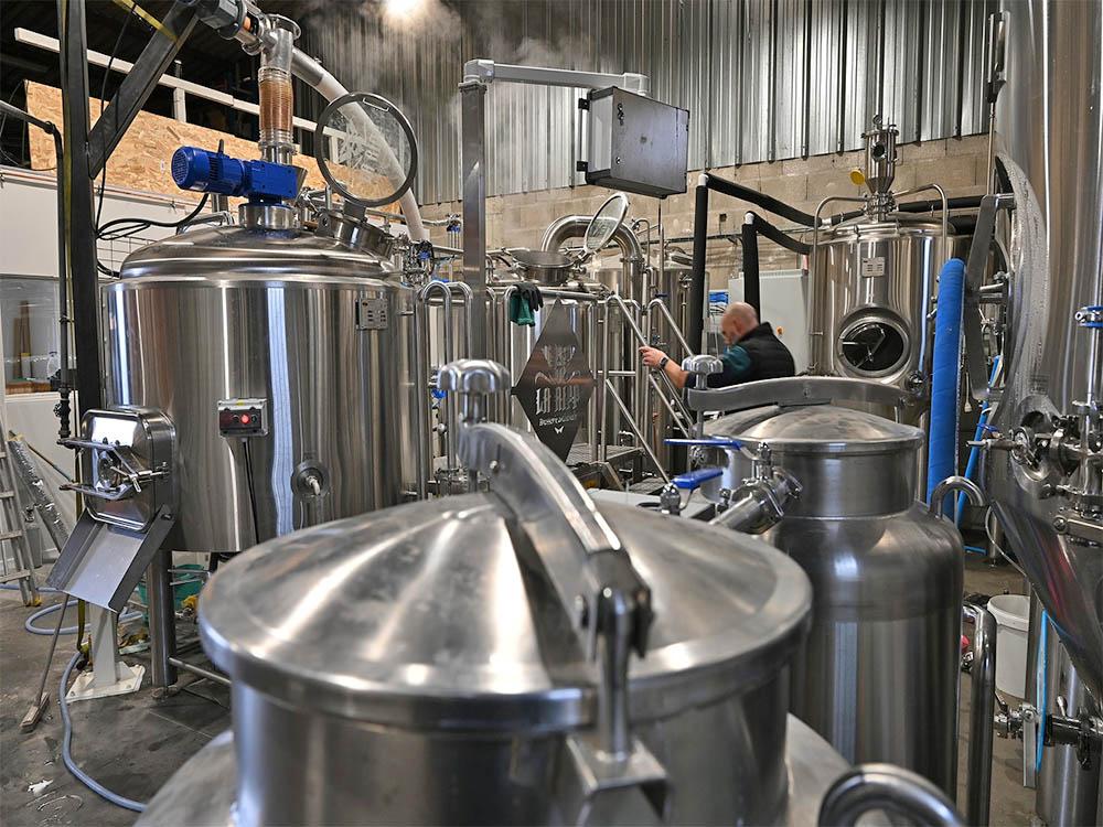 Brasserie La Riff in France _1000L Brewery Equipment Made By Tiantai ...