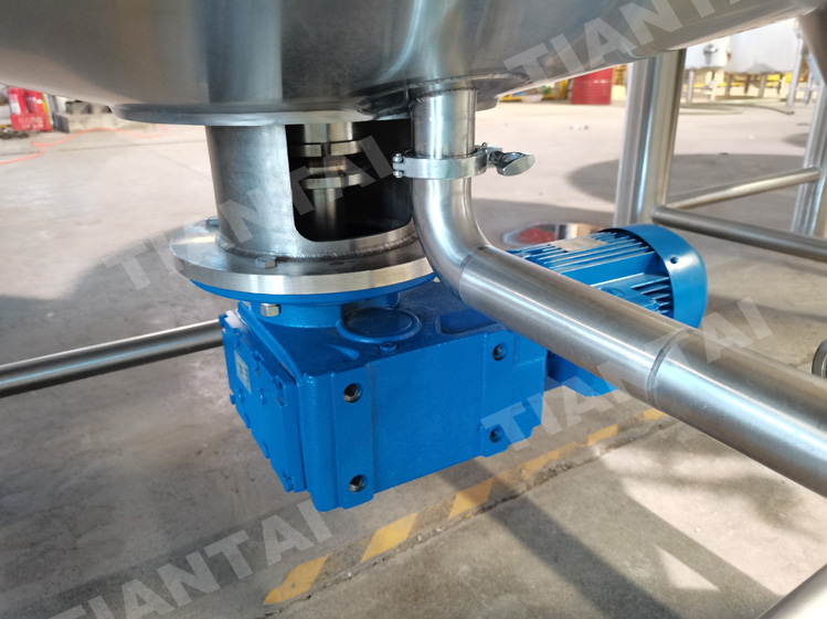 Customized Bright Beer Tank with Bottom Agitator | TianTai® 2-150HL ...