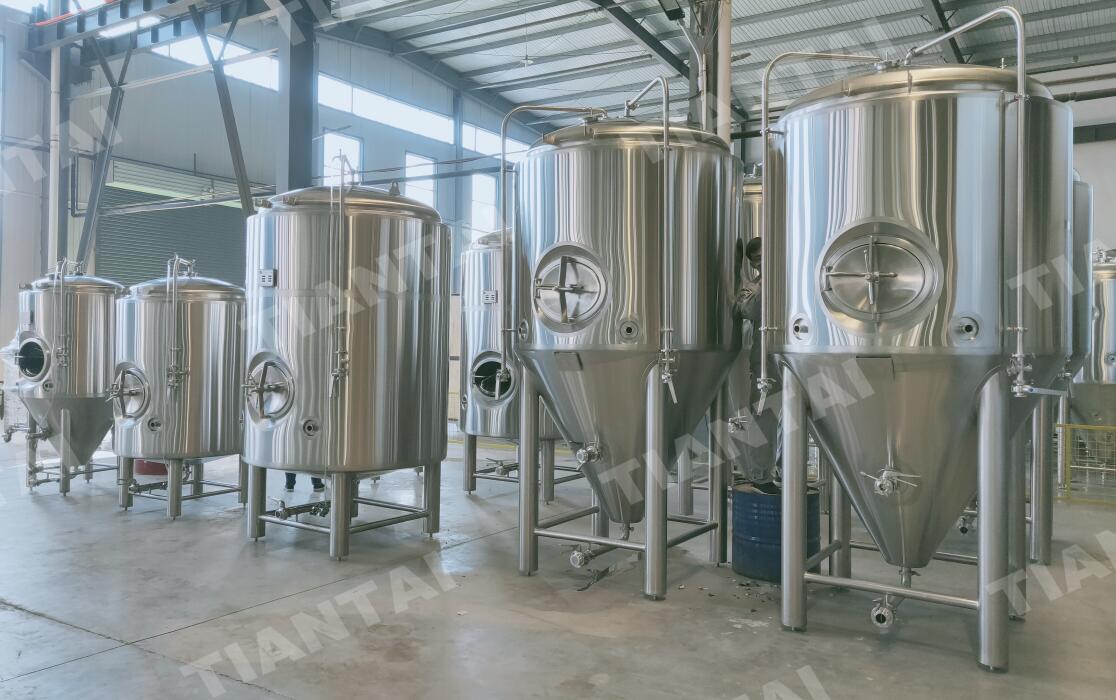 20 hl Conical beer fermenters being shipped to France | TianTai® 2 ...