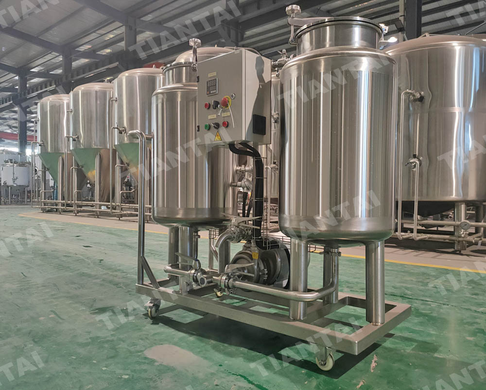 The operation of CIP system in a brewery | TianTai® 2-150HL brewery ...